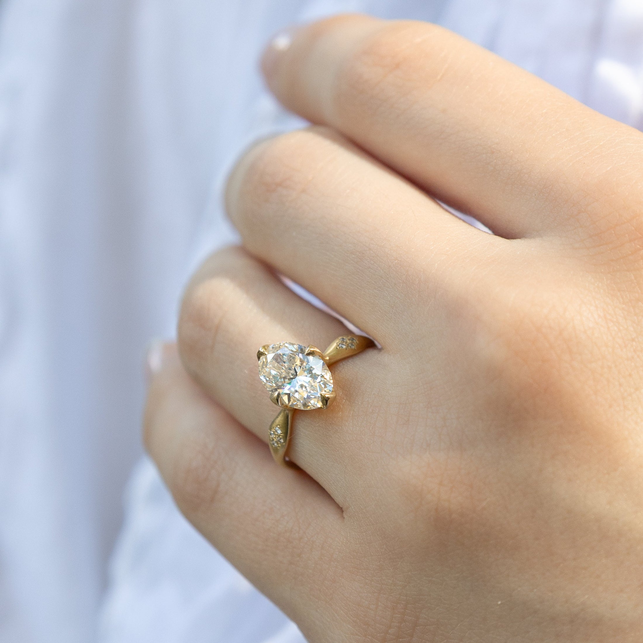 Oval Rosebud Ring - 2.21ct