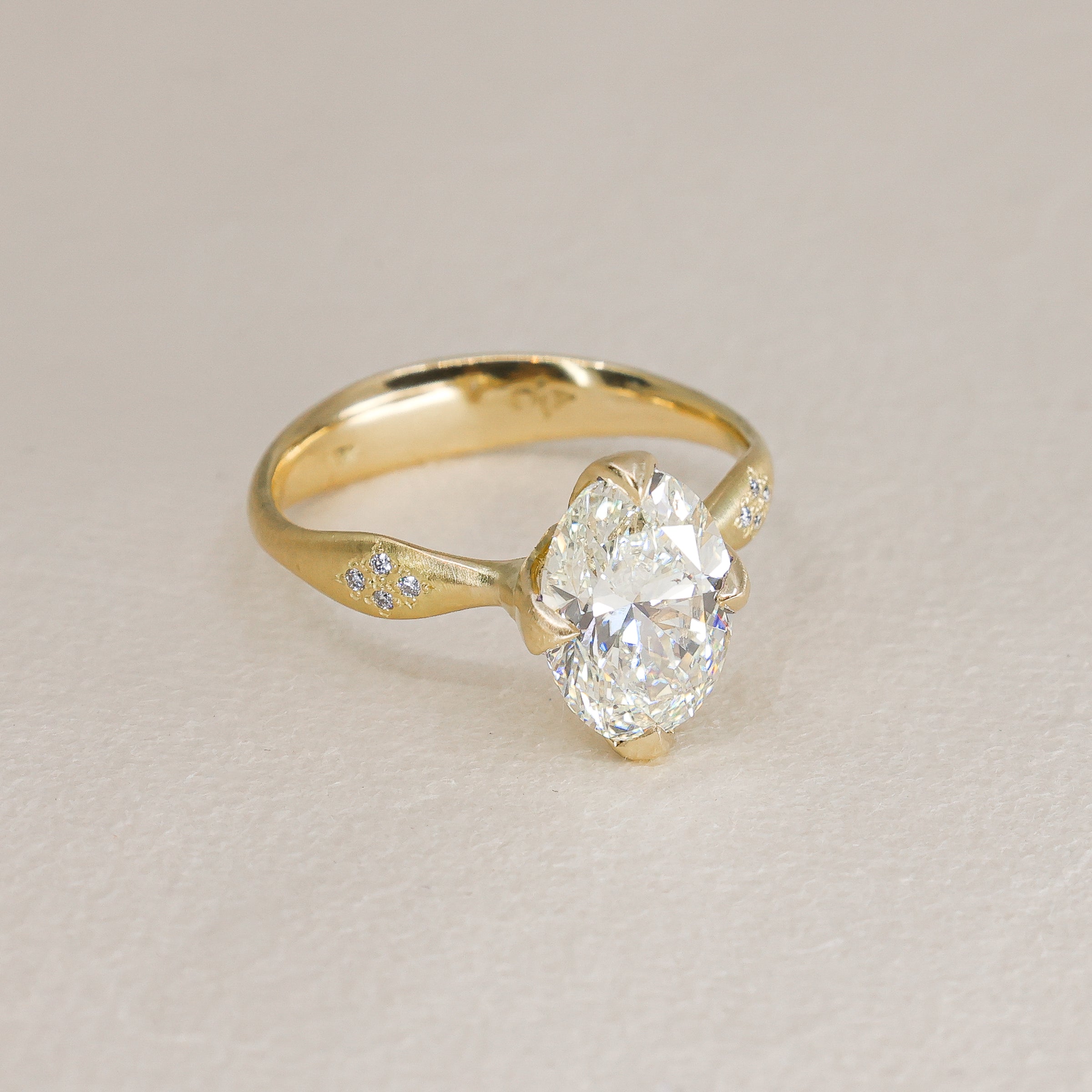 Oval Rosebud Ring - 2.21ct