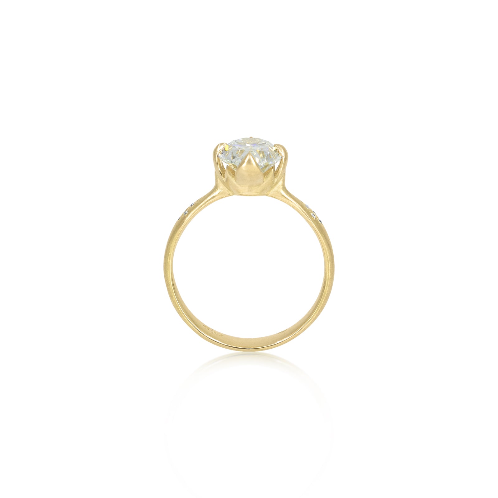Oval Rosebud Ring